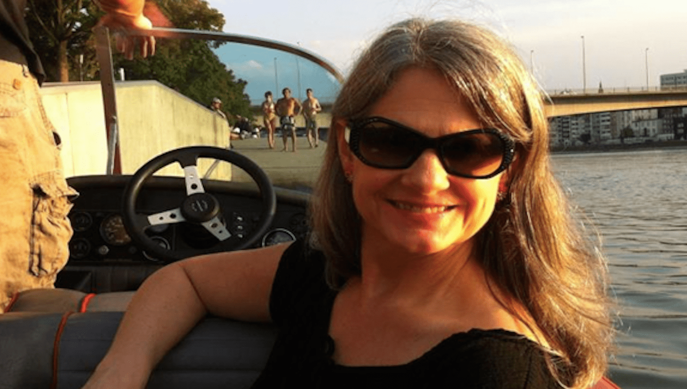 Free Yoga Class with Cyndi Lee: “Om Yoga: Hips, Lips, & Fingertips ...