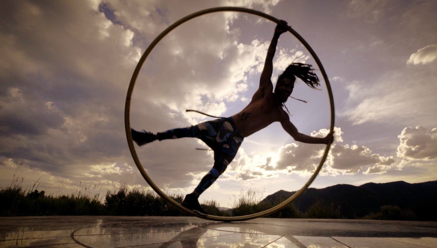 Cyr Wheel Dancing: The Yin and Yang