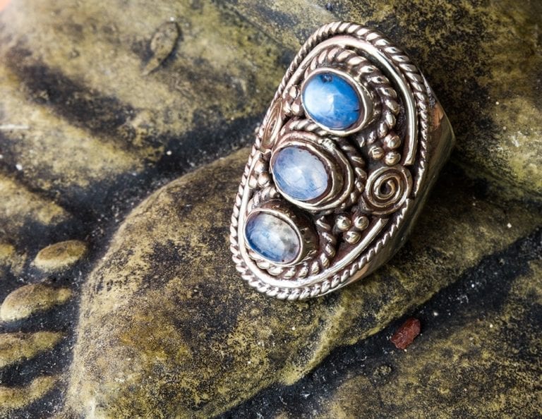 The Insider’s Guide to The Kula Market: Snowshoe Edition